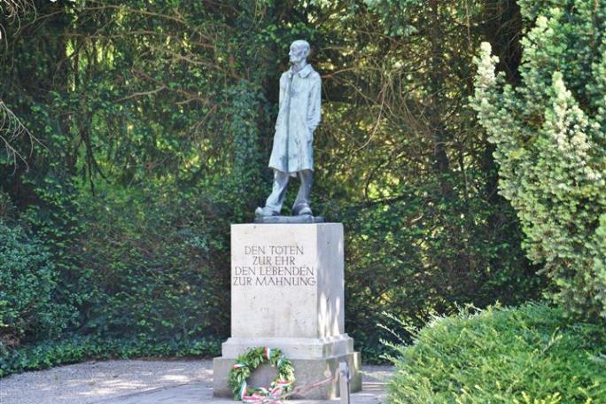 Dachau Concentration Camp Memorial Tour English Tour